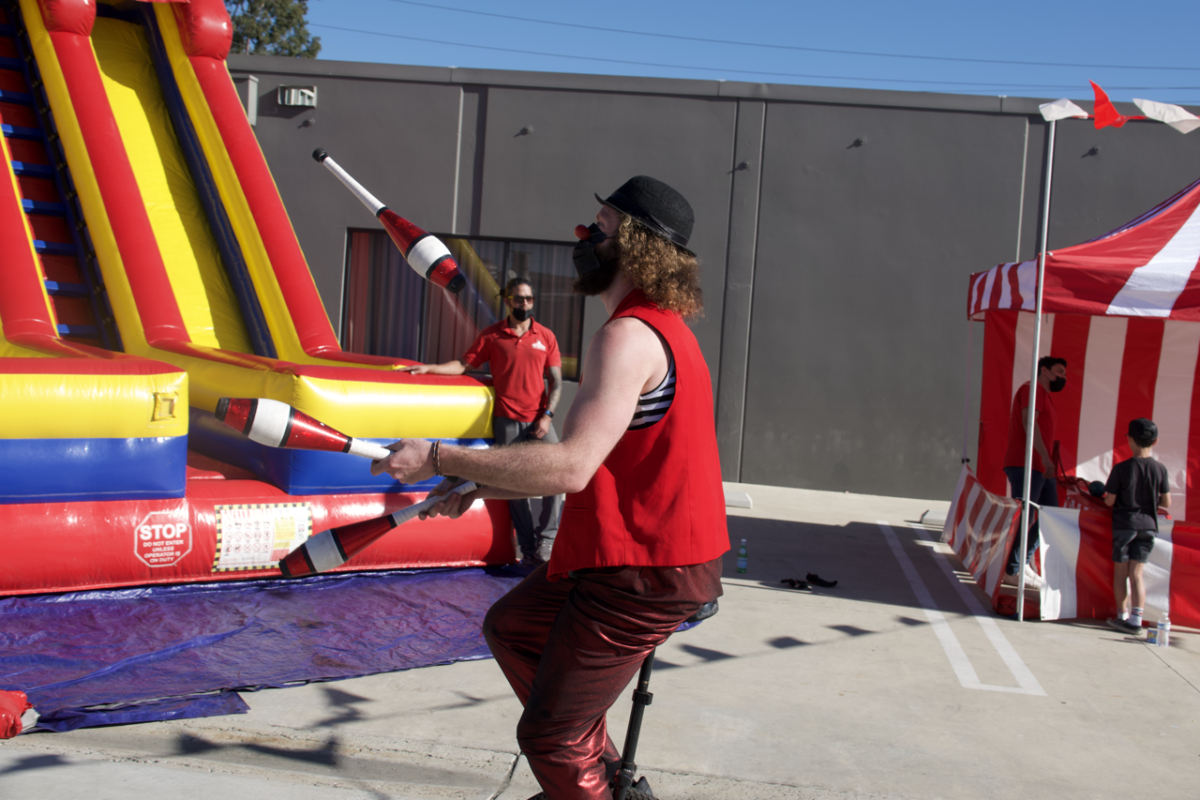 Jugglers - My Little Carnival, Inc. | Entretenimiento en Sdan Diego