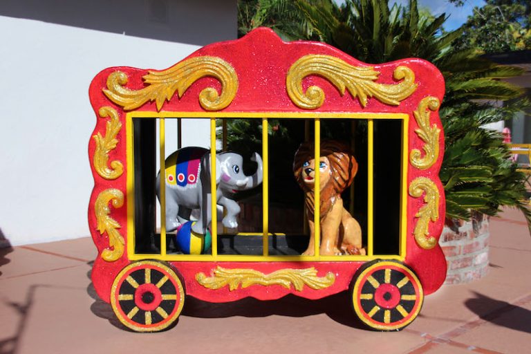 Balloon Columns – My Little Carnival, Inc.